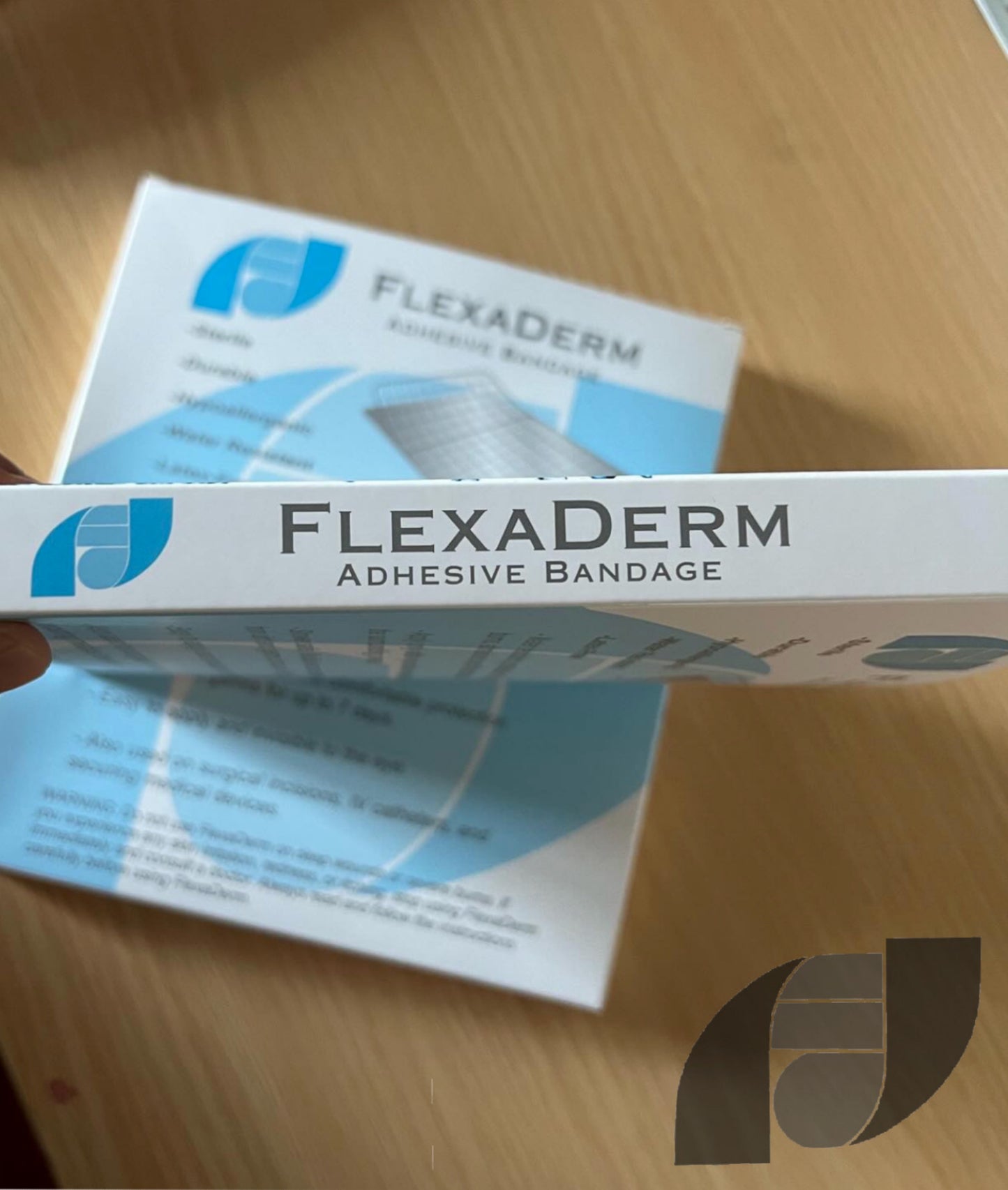 FlexaDerm - 4"x 4" Waterproof Bandages - 25 Patches